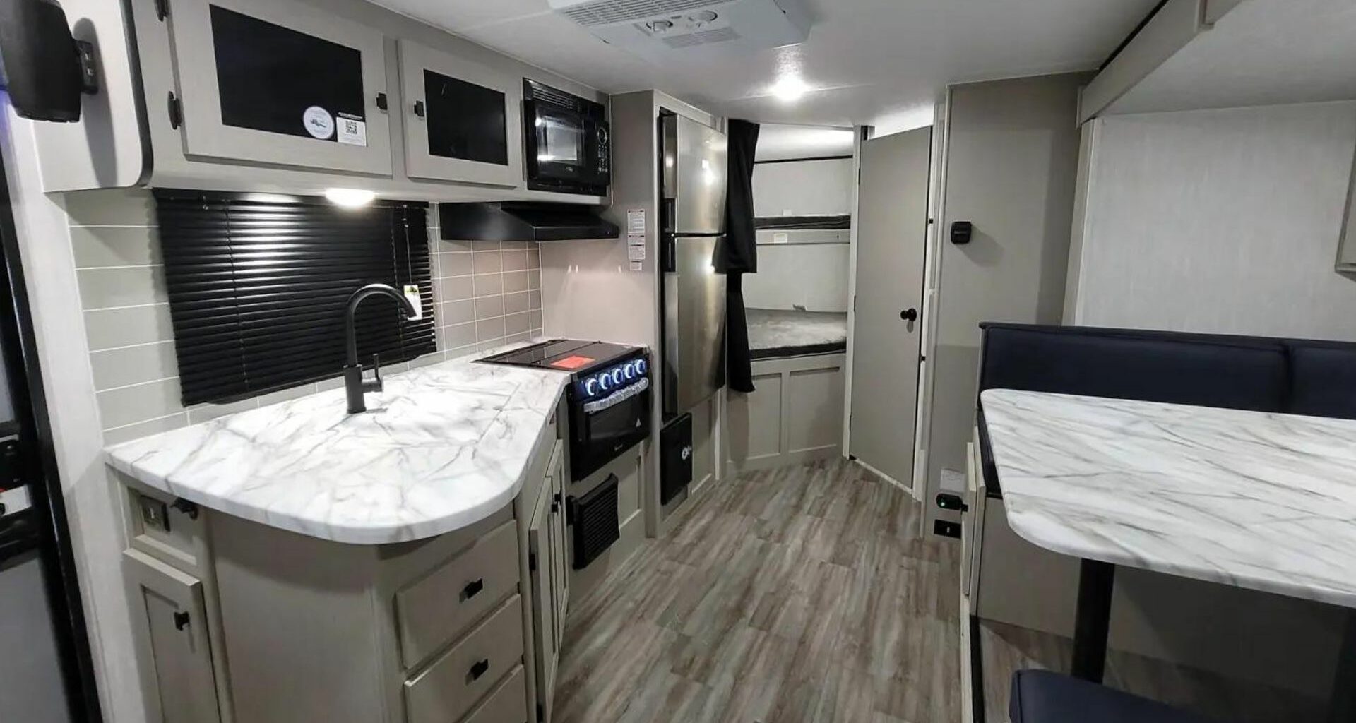 A Breakdown of the Coachmen Apex Ultra Lite - Getaway Couple