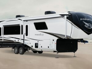A Breakdown of the Jayco Pinnacle - Getaway Couple