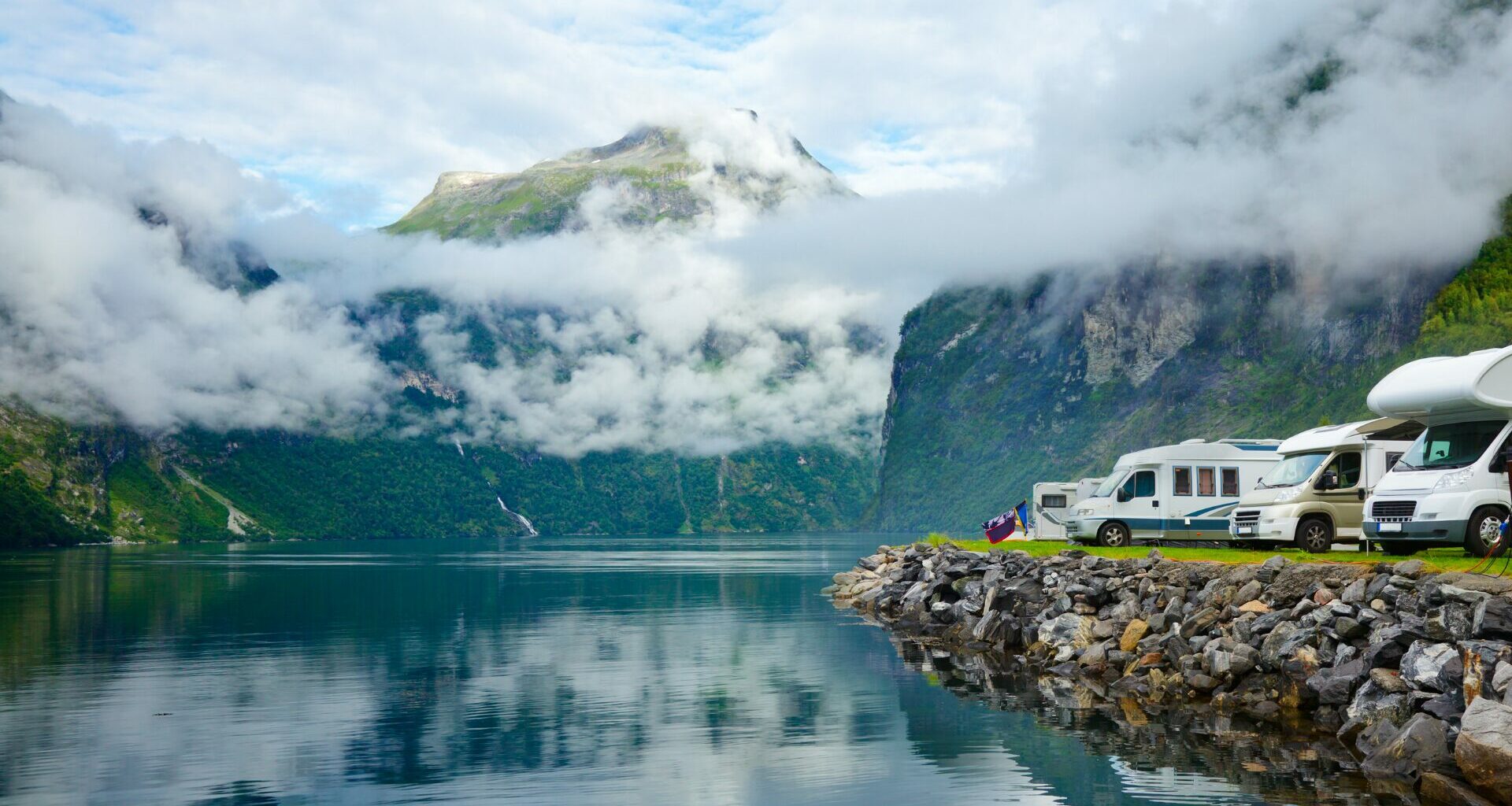 The Pros and Cons of Bringing a Toad Car RVing - Getaway Couple